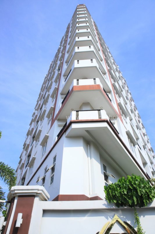 Upright – Lumbra Photo